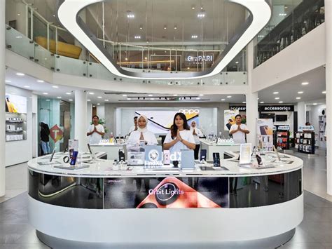 Oppo Experience Store Baru Resmi Hadir Di Kota Malang Terbesar Di Jawa Timur