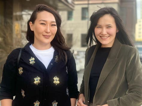 Battsetseg Дээшээ тэнгэр хол доошоо газар хатуу цагт огт төсөөлөөгүй хэн нэг нь гэнэт гарч