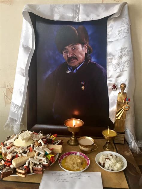 МУГЖ Ч Алтан Өлзий таалал төгсчээ Урлаг мн