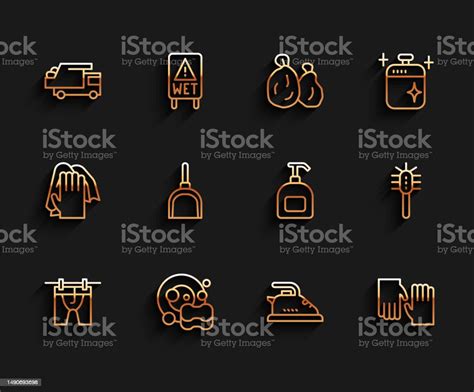 세트 라인 옷 건조 설거지 쓰레기 수거차 전기 다리미 고무 장갑 쓰레받기 변기 브러시 및 액체 비누 아이콘 병 벡터 건강관리와 의술에 대한 스톡 벡터 아트 및 기타 이미지