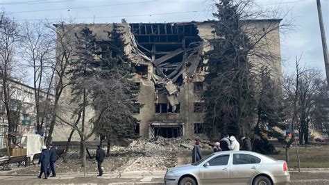 Поліція армія РФ завдала авіаудару по Миколаївці пошкоджені лікарня приватні будинки та