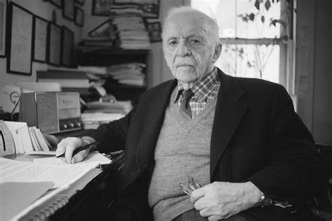 Edward Bernays บิดาแห่งการประชาสัมพันธ์และการโฆษณาชวนเชื่อ