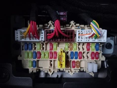 Koleos 2 Fuses And Fuseboxes Aussiefrogs The Australian French Car Forum Since 1999
