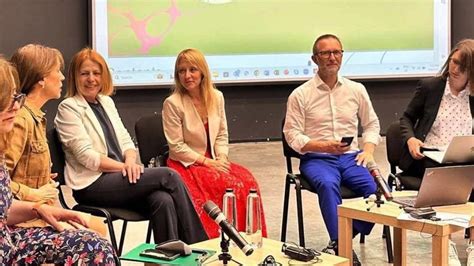 Министър Стойчева Ще насочим усилия в подкрепа на българските предприемачи от всички сектори