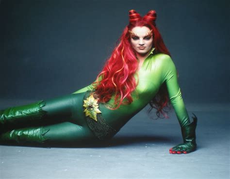 Pin By Dolu Dolu On Poison Ivy Pics Uma Thurman Poison Ivy Poison