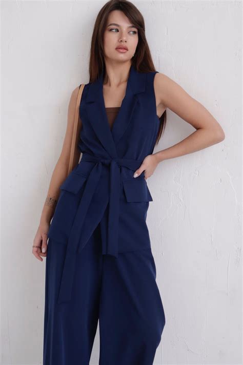 9518 Брючный костюм с жилетом тёмно-синий