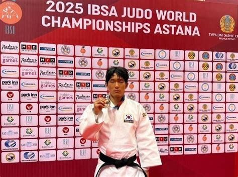 ‘역전에 재역전 혈투 시각장애인 유도 김현빈 8년 만에 세계선수권 메달 선물