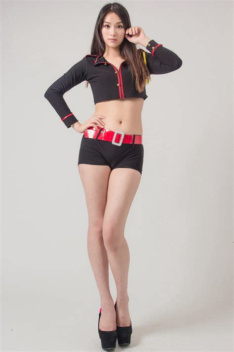 Попка в мини-юбке с белыми трусиками · бесплатная фотография от ...