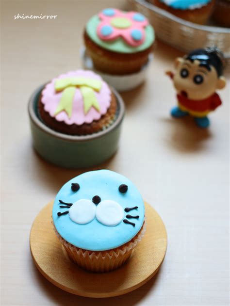캐릭터 바닐라 컵케이크
