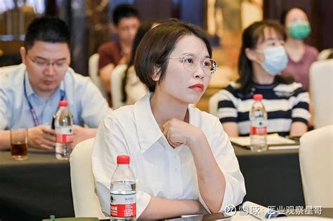 探索新技术，发现新趋势，第十一届中国医疗健康产业投资与并购ceo峰会圆满落幕！ 点击关注我们 有观点，有态度 这是医业观察的第1004 1期
