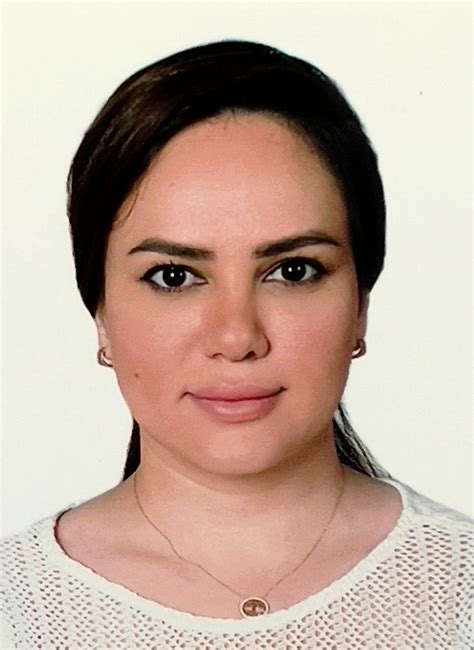 Final International University Öğretim Görevlisi Roza Dastres