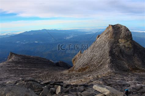 在哥打京那巴鲁国家公园登山高清摄影大图 千库网