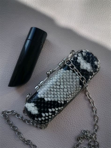 Чехол для помады футляр сумочка для помады на цепочке из кожи питона в ...