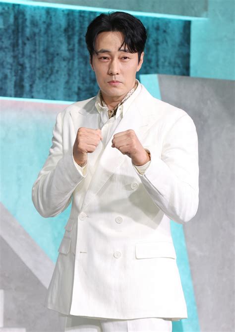 넷플릭스 ‘광장 소지섭 “액션은 몸으로 하는 대사” 아시아투데이