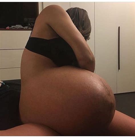 Foto De Pregnant Huge Belly