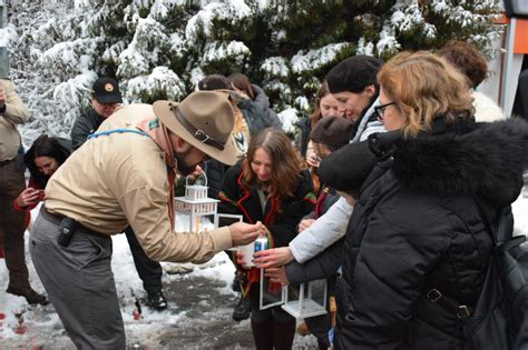Вифлеємський вогонь миру уже привезли на Закарпаття ФОТО