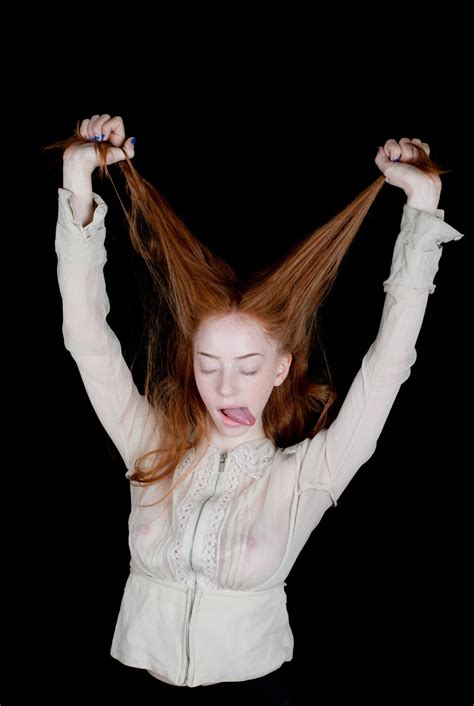 Lily Newmark Topless Photos TheFappening