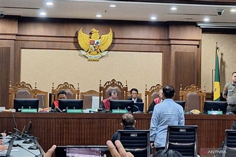 Bts Corruption Ex Minister Plate Gets 15 Years In Jail Antara News