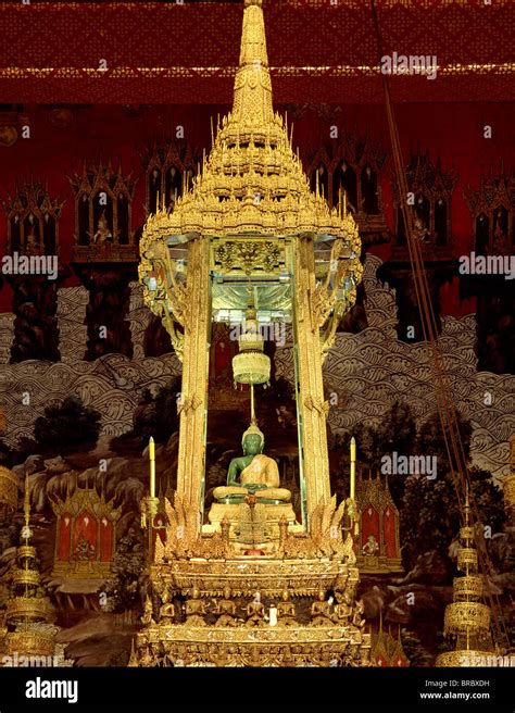 Emerald Buddha Bangkok Wat Phra Kaew The Temple Of The Emerald