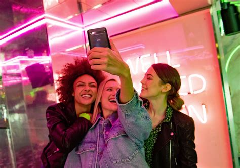 TV Brand TCL Moves Into The Smartphone Space Women Love Tech