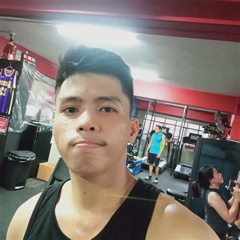 Clotch Filipino Male Escort In Manila