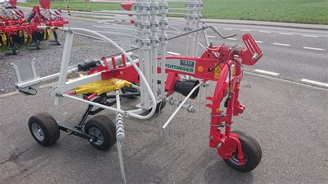 Kreiselschwader Pöttinger Top 382