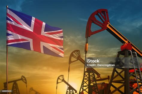 영국 플래그와 유 정 파란색과 노란색 일몰 하늘 배경산업 그림 3d 그림 0명에 대한 스톡 사진 및 기타 이미지 Istock