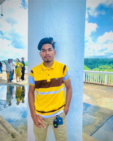 Sineth Sanjaya Sinethsanjaya • Instagram Photos And Videos