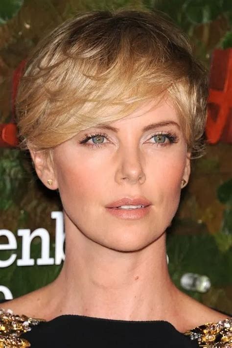 Hottest Blonde Bob With Bangs Trends