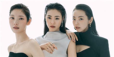 같이 연극 중인 안소희 이연희 공승연 세 여배우의 시크한 화보룩 투데이 셀럽패션