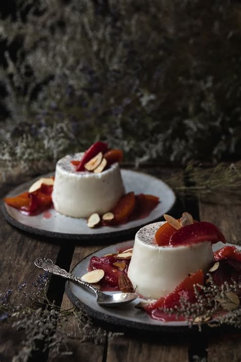 Honey Vanilla Bean Panna Cotta With Sautéed Plums Pana Cotta With