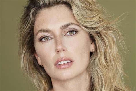 Diora Baird S Body Measurements Bra Size Height And Weight Revealed Hollywood Measurement