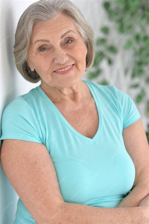 Premium Photo Portrait Of A Beautiful Happy Elderly Woman