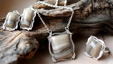 Камень кремень свойства минерала виды фото цвета классификация применение месторождения