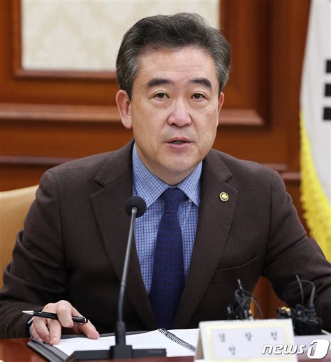 이선균 수사 잘못하지 않았다…경찰 사망 책임론에 공식입장 종합2보 뉴스1