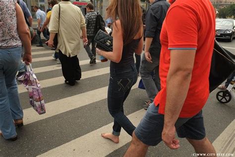 Id 1150 A Barefoot Stroll Along The Streets Part 4 City Feet