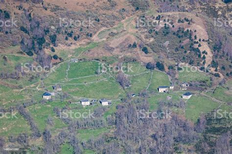스페인 아스투리아스라고 불리는 산 정상에서 바라본 모습 0명에 대한 스톡 사진 및 기타 이미지 Istock