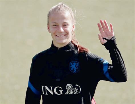Lynn Wilms Vrouwenvoetbal Voetbalvrouwen