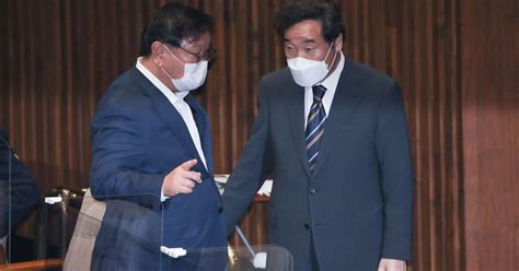 이낙연 “윤미향 당헌당규 따라 논의”당원권 정지하나