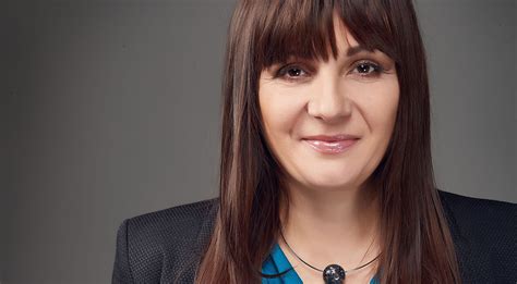 Антоанета Барес изпълнителен директор на НКИЗ пред в „Строител“ Инфраструктурната