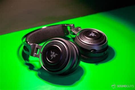 Best Price on Razer Nari Ultimate Wireless Gaming Headset | Al Anum ...