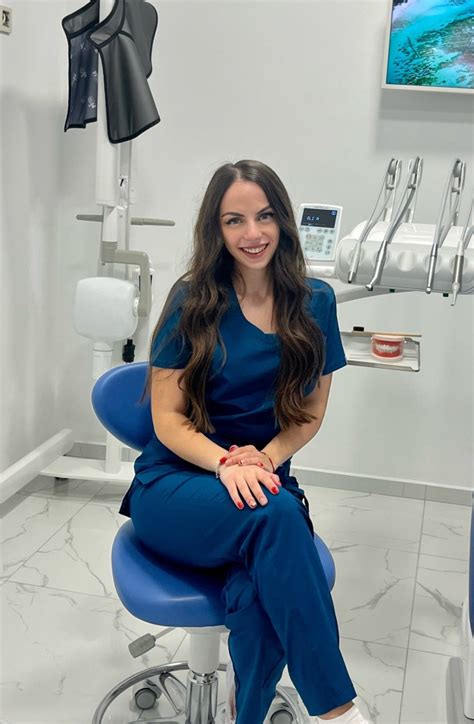 Д р Гергана Чачулова Зъболекар Стоматолог София Супердок