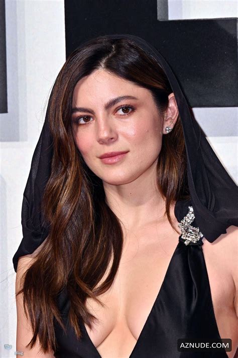 Monica Barbaro Sexy Shows Off Her Curvaceous Body At A Complete Unknown Premiere In London Aznude