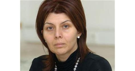 Освобождават шефката на ДФ „Земеделие” Ализан Яхова