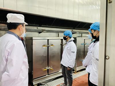 饮食服务中心联合校学生委员会开展学生走进食堂活动 后勤保障处