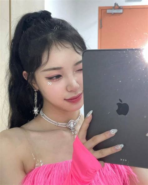 아이패드로 거울샷 찍는 아이돌 인스티즈 Instiz 이슈 카테고리