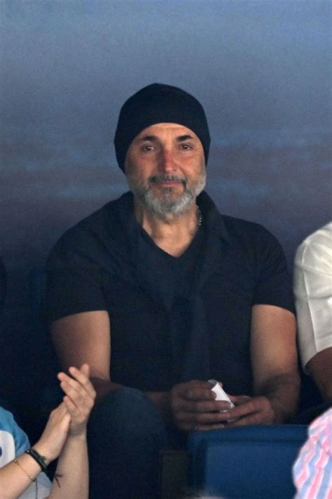 بازگشت احساسی لوچانو اسپالتی به استادیوم خانگی ناپولی عکس طرفداری