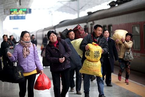 중국의 거대한 인구이동과 새로운 도시화의 실험 ‘사람의 도시화를 중심으로 Diverseasia