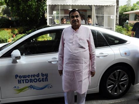 Nitin Gadkari Reaches Parliament In Indias First Hydrogen Powered