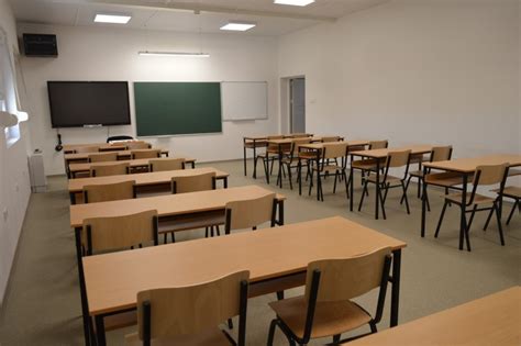 Нови дојави за бомби во четири училишта